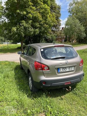 Brūns Nissan Qashqai 2008 Viļņa, ar dzinēja tilpumu 2.00 L un nobraukumu 345 tūkst. km par 1750 €, foto 5 vietnē AUTOMOTO.COM.LV