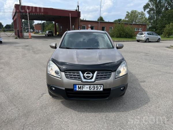 Brūns Nissan Qashqai 2008 Cēsis, ar dzinēja tilpumu 1.50 L un nobraukumu 287 tūkst. km par 3900 €, foto 1 vietnē AUTOMOTO.COM.LV