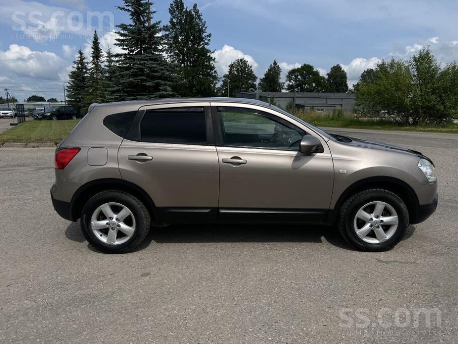 Brūns Nissan Qashqai 2008 Cēsis, ar dzinēja tilpumu 1.50 L un nobraukumu 287 tūkst. km par 3900 €, foto 4 vietnē AUTOMOTO.COM.LV