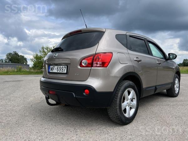 Brūns Nissan Qashqai 2008 Cēsis, ar dzinēja tilpumu 1.50 L un nobraukumu 287 tūkst. km par 3900 €, foto 4 vietnē AUTOMOTO.COM.LV