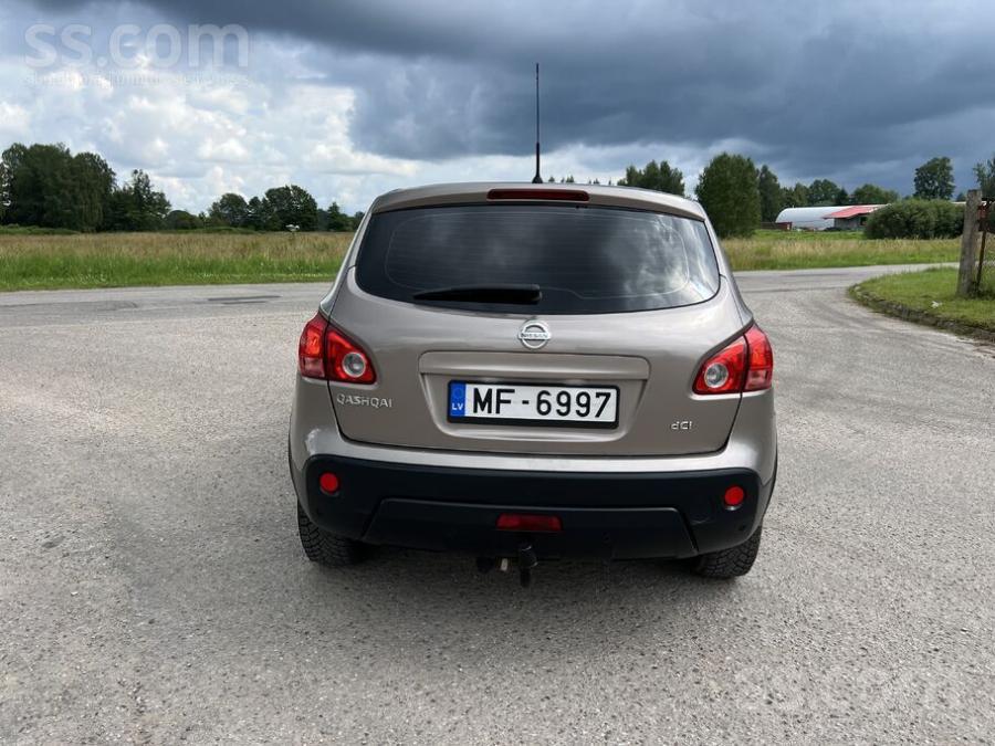 Brūns Nissan Qashqai 2008 Cēsis, ar dzinēja tilpumu 1.50 L un nobraukumu 287 tūkst. km par 3900 €, foto 6 vietnē AUTOMOTO.COM.LV