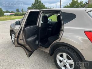 Brūns Nissan Qashqai 2008 Cēsis, ar dzinēja tilpumu 1.50 L un nobraukumu 287 tūkst. km par 3900 €, foto 12 vietnē AUTOMOTO.COM.LV