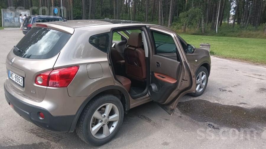 Brūns Nissan Qashqai 2008 Rīga, ar dzinēja tilpumu 2.00 L un nobraukumu 292 tūkst. km par 1700 €, foto 1 vietnē AUTOMOTO.COM.LV