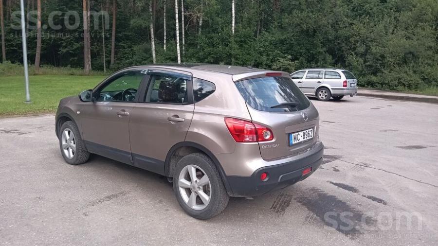 Brūns Nissan Qashqai 2008 Rīga, ar dzinēja tilpumu 2.00 L un nobraukumu 292 tūkst. km par 1700 €, foto 10 vietnē AUTOMOTO.COM.LV