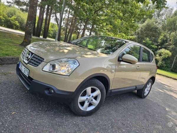 Brown Nissan Qashqai 2008 in Utena, with an engine capacity of 2.00 L and mileage of 373 thousand km for 2450 €, photo 5 on AUTOMOTO.COM.LV