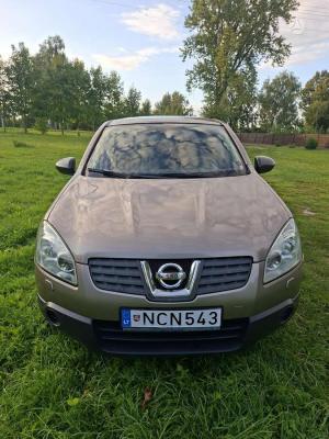 Brūns Nissan Qashqai 2008 Pakruojis, ar dzinēja tilpumu 2.00 L un nobraukumu 257 tūkst. km par 2200 €, foto  vietnē AUTOMOTO.COM.LV