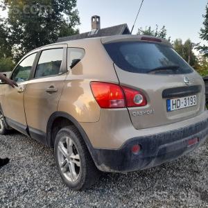 Brūns Nissan Qashqai 2008 Ogre, ar dzinēja tilpumu 1.60 L un nobraukumu 347 tūkst. km par 2200 €, foto 7 vietnē AUTOMOTO.COM.LV