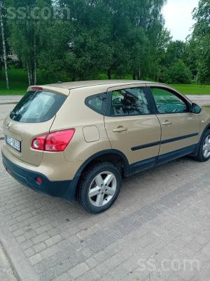 Brown Nissan Qashqai 2008 in Rezekne, with an engine capacity of 1.50 L and mileage of 0 thousand km for 3550 €, photo  on AUTOMOTO.COM.LV
