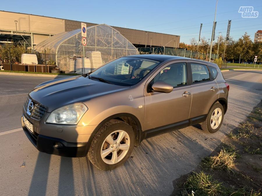 Brūns Nissan Qashqai 2008 Šauļi, ar dzinēja tilpumu 2.00 L un nobraukumu 220 tūkst. km par 3900 €, foto 3 vietnē AUTOMOTO.COM.LV