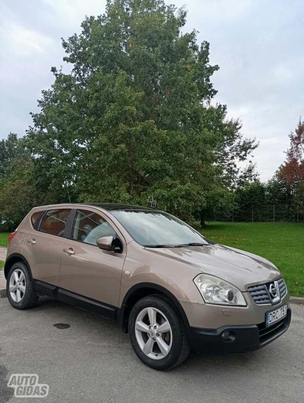 Brown Nissan Qashqai 2008 in Siauliai, with an engine capacity of 2.00 L and mileage of 220 thousand km for 3900 €, photo 4 on AUTOMOTO.COM.LV