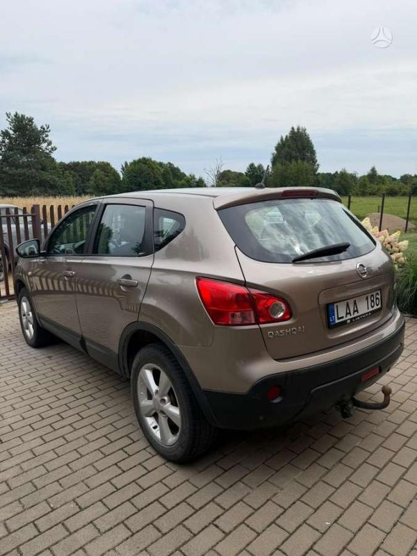 Brown Nissan Qashqai 2009 in Kaunas, with an engine capacity of 1.46 L and mileage of 290 thousand km for 3500 €, photo 7 on AUTOMOTO.COM.LV