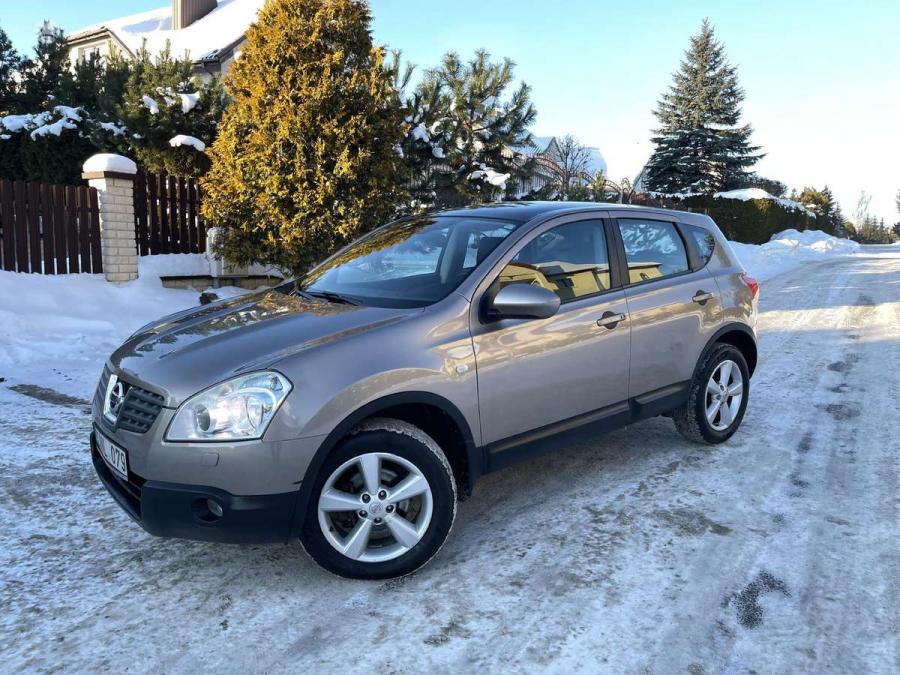Brūns Nissan Qashqai 2010 Viļņa, ar dzinēja tilpumu 2.00 L un nobraukumu 135 tūkst. km par 4450 €, foto 1 vietnē AUTOMOTO.COM.LV