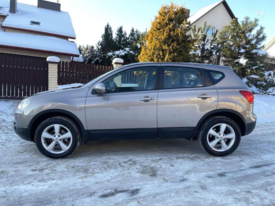 Brūns Nissan Qashqai 2010 Viļņa, ar dzinēja tilpumu 2.00 L un nobraukumu 135 tūkst. km par 4450 €, foto 3 vietnē AUTOMOTO.COM.LV
