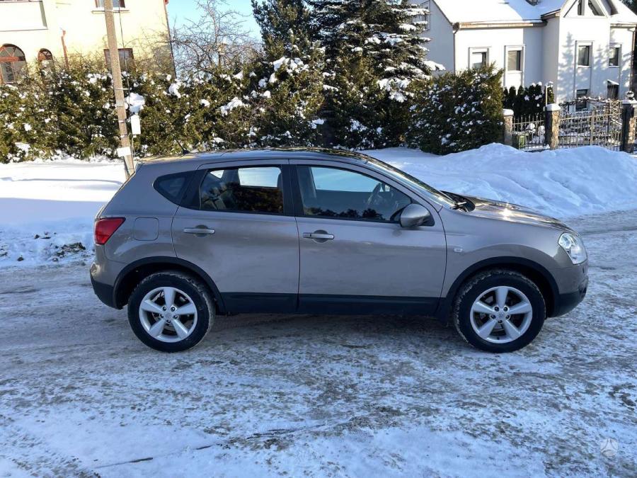 Brūns Nissan Qashqai 2010 Viļņa, ar dzinēja tilpumu 2.00 L un nobraukumu 135 tūkst. km par 4450 €, foto 12 vietnē AUTOMOTO.COM.LV
