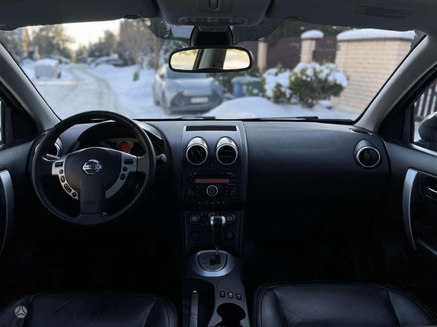 Brūns Nissan Qashqai 2010 Viļņa, ar dzinēja tilpumu 2.00 L un nobraukumu 135 tūkst. km par 4450 €, foto 22 vietnē AUTOMOTO.COM.LV