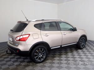 Brown Nissan Qashqai 2011 in Tallinn, with an engine capacity of 1.50 L and mileage of 253 thousand km for 3699 €, photo 4 on AUTOMOTO.COM.LV