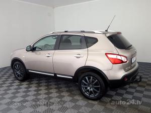 Brown Nissan Qashqai 2011 in Tallinn, with an engine capacity of 1.50 L and mileage of 253 thousand km for 3699 €, photo 5 on AUTOMOTO.COM.LV