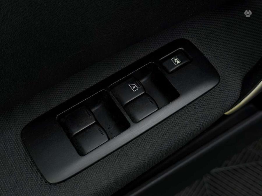Brūns Nissan Qashqai 2011 Viļņa, ar dzinēja tilpumu 1.56 L un nobraukumu 256 tūkst. km par 4200 €, foto 18 vietnē AUTOMOTO.COM.LV