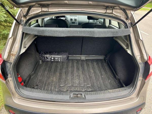Brown Nissan Qashqai 2011 in Vilnius, with an engine capacity of 1.60 L and mileage of 129 thousand km for 2750 €, photo 6 on AUTOMOTO.COM.LV