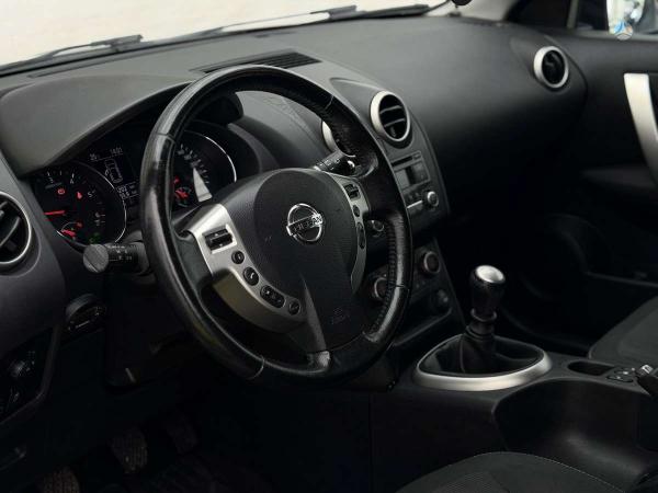 Brūns Nissan Qashqai 2011 Viļņa, ar dzinēja tilpumu 1.56 L un nobraukumu 256 tūkst. km par 4150 €, foto 8 vietnē AUTOMOTO.COM.LV