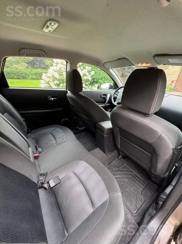 Brown Nissan Qashqai 2011 in Riga, with an engine capacity of 1.60 L and mileage of 210 thousand km for 5000 €, photo 7 on AUTOMOTO.COM.LV