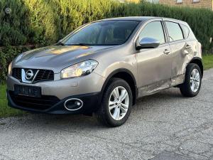 Brown Nissan Qashqai 2011 in Panevezys, with an engine capacity of 2.00 L and mileage of 185 thousand km for 3150 €, photo  on AUTOMOTO.COM.LV