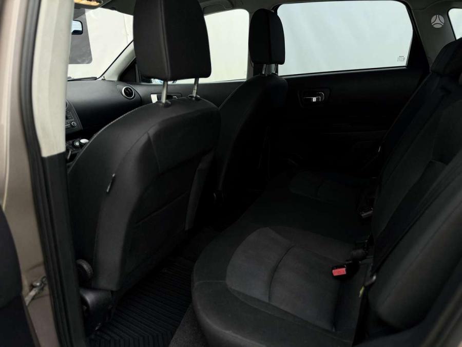 Brown Nissan Qashqai 2011 in Vilnius, with an engine capacity of 1.56 L and mileage of 256 thousand km for 4150 €, photo 11 on AUTOMOTO.COM.LV