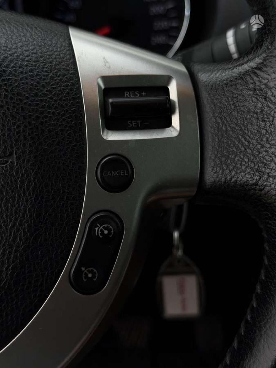 Brown Nissan Qashqai 2011 in Vilnius, with an engine capacity of 1.56 L and mileage of 256 thousand km for 4150 €, photo 24 on AUTOMOTO.COM.LV