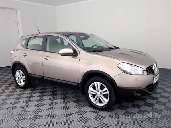 Brown Nissan Qashqai 2011 in Tallinn, with an engine capacity of 1.60 L and mileage of 211 thousand km for 2999 €, photo 1 on AUTOMOTO.COM.LV