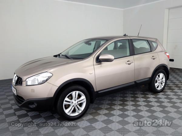 Brown Nissan Qashqai 2011 in Tallinn, with an engine capacity of 1.60 L and mileage of 211 thousand km for 2999 €, photo 2 on AUTOMOTO.COM.LV