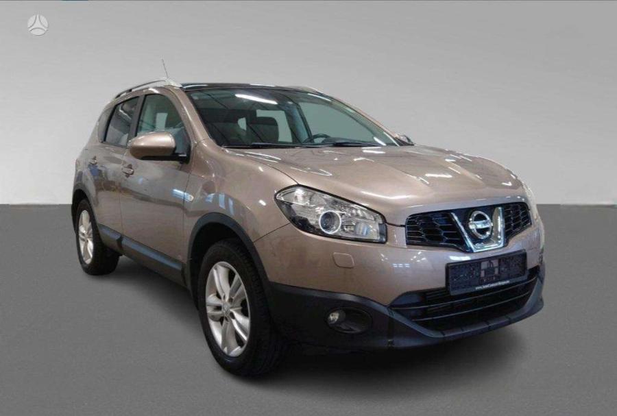 Brown Nissan Qashqai 2011 in Jurbarkas, with an engine capacity of 1.46 L and mileage of 150 thousand km for 4700 €, photo 1 on AUTOMOTO.COM.LV