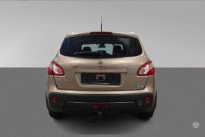 Brown Nissan Qashqai 2011 in Jurbarkas, with an engine capacity of 1.46 L and mileage of 150 thousand km for 4700 €, photo 6 on AUTOMOTO.COM.LV