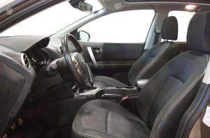 Brown Nissan Qashqai 2011 in Jurbarkas, with an engine capacity of 1.46 L and mileage of 150 thousand km for 4700 €, photo 12 on AUTOMOTO.COM.LV