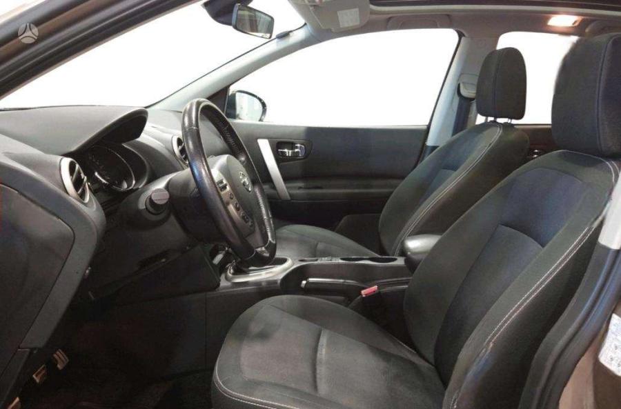 Brown Nissan Qashqai 2011 in Jurbarkas, with an engine capacity of 1.46 L and mileage of 150 thousand km for 4700 €, photo 12 on AUTOMOTO.COM.LV