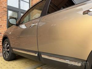 Brown Nissan Qashqai 2011 in Riga, with an engine capacity of 2.00 L and mileage of 212 thousand km for 6450 €, photo 12 on AUTOMOTO.COM.LV