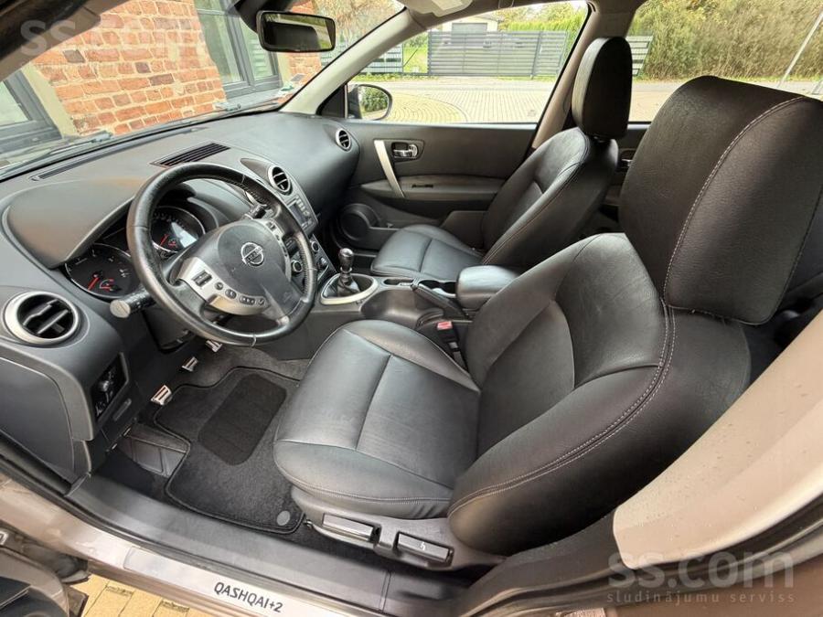 Brown Nissan Qashqai 2011 in Riga, with an engine capacity of 2.00 L and mileage of 212 thousand km for 6450 €, photo 19 on AUTOMOTO.COM.LV