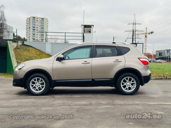 Brown Nissan Qashqai 2012 in Tallinn, with an engine capacity of 2.00 L and mileage of 107 thousand km for 6790 €, photo 5 on AUTOMOTO.COM.LV
