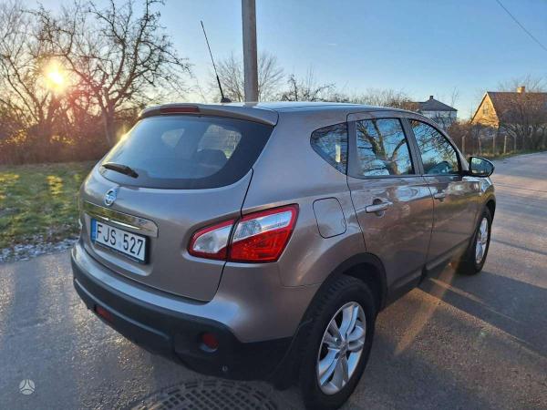 Brūns Nissan Qashqai 2012 Kelmė, ar dzinēja tilpumu 1.60 L un nobraukumu 265 tūkst. km par 4300 €, foto 2 vietnē AUTOMOTO.COM.LV