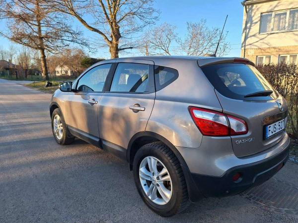 Brūns Nissan Qashqai 2012 Kelmė, ar dzinēja tilpumu 1.60 L un nobraukumu 265 tūkst. km par 4300 €, foto 4 vietnē AUTOMOTO.COM.LV