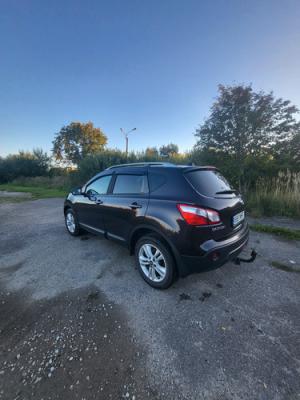Brown Nissan Qashqai 2012 in Kohtla-Jarve, with an engine capacity of 1.60 L and mileage of 198 thousand km for 6000 €, photo 3 on AUTOMOTO.COM.LV