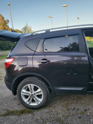 Brown Nissan Qashqai 2012 in Kohtla-Jarve, with an engine capacity of 1.60 L and mileage of 198 thousand km for 6000 €, photo 5 on AUTOMOTO.COM.LV