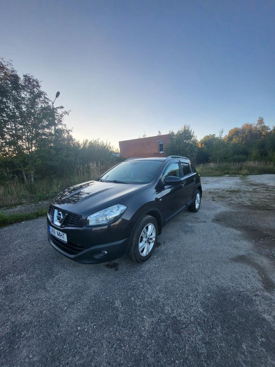 Brown Nissan Qashqai 2012 in Kohtla-Jarve, with an engine capacity of 1.60 L and mileage of 198 thousand km for 6000 €, photo 11 on AUTOMOTO.COM.LV