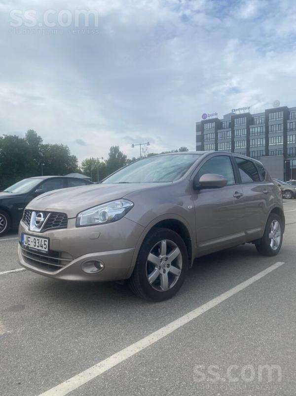 Brūns Nissan Qashqai 2013 Rīga, ar dzinēja tilpumu 2.00 L un nobraukumu 156 tūkst. km par 5200 €, foto 2 vietnē AUTOMOTO.COM.LV