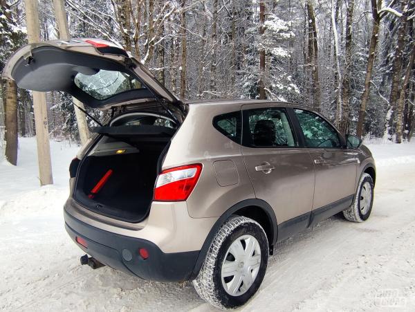 Brūns Nissan Qashqai 2013 Mažeikiai, ar dzinēja tilpumu 1.50 L un nobraukumu 219 tūkst. km par 6200 €, foto 10 vietnē AUTOMOTO.COM.LV