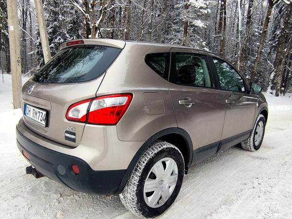 Brūns Nissan Qashqai 2013 Mažeikiai, ar dzinēja tilpumu 1.50 L un nobraukumu 219 tūkst. km par 6200 €, foto 9 vietnē AUTOMOTO.COM.LV
