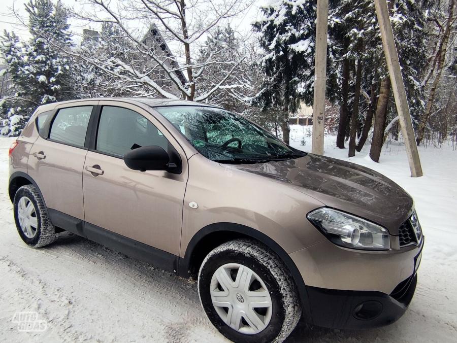 Brown Nissan Qashqai 2013 in Mazeikiai, with an engine capacity of 1.50 L and mileage of 219 thousand km for 6200 €, photo 12 on AUTOMOTO.COM.LV