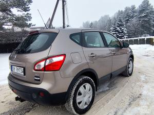 Brown Nissan Qashqai 2013 in Mazeikiai, with an engine capacity of 1.50 L and mileage of 219 thousand km for 6200 €, photo 26 on AUTOMOTO.COM.LV