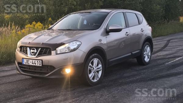 Brown Nissan Qashqai 2013 in Ogre, with an engine capacity of 1.60 L and mileage of 299 thousand km for 4300 €, photo 1 on AUTOMOTO.COM.LV