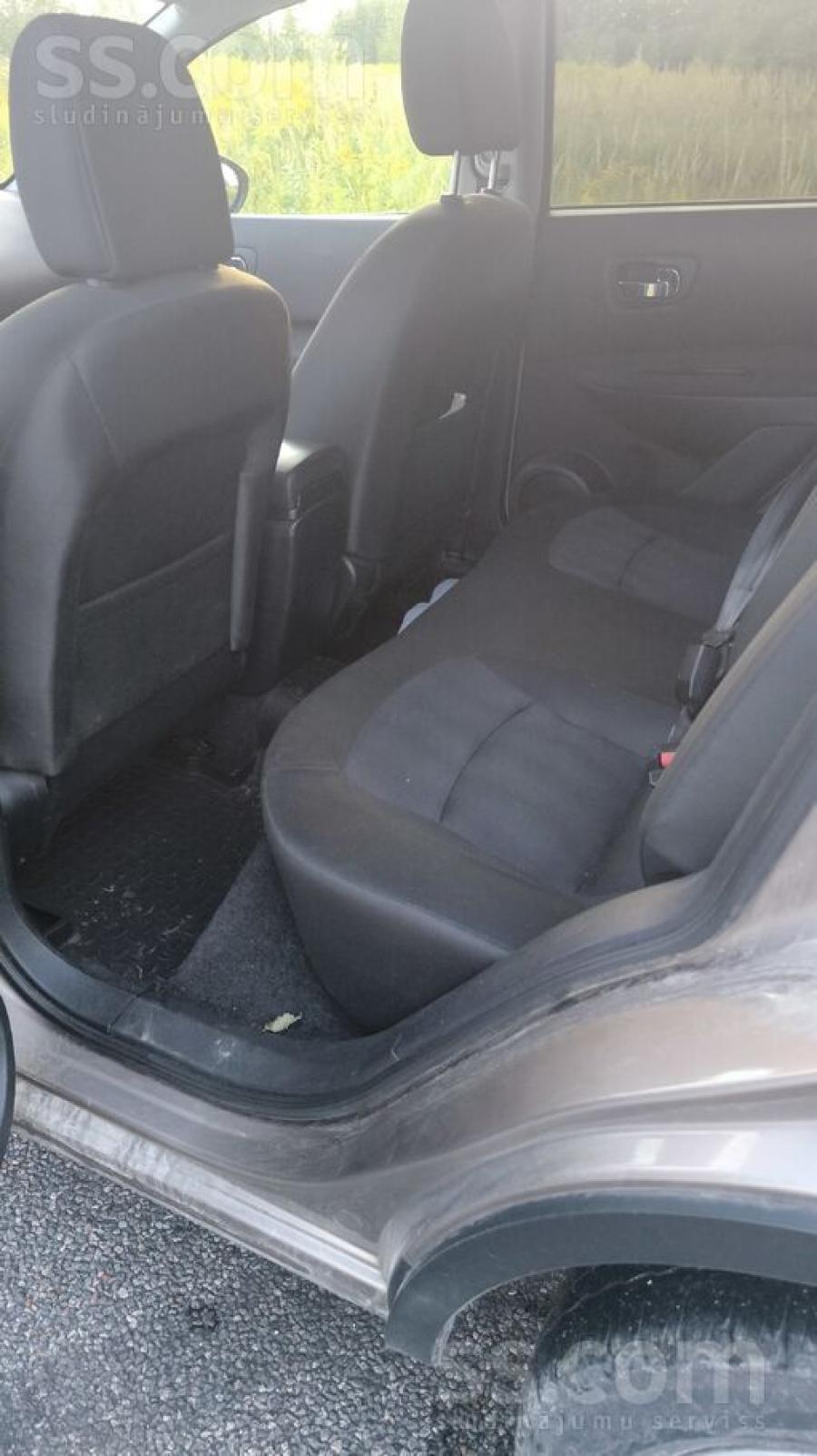 Brown Nissan Qashqai 2013 in Ogre, with an engine capacity of 1.60 L and mileage of 299 thousand km for 4300 €, photo 5 on AUTOMOTO.COM.LV