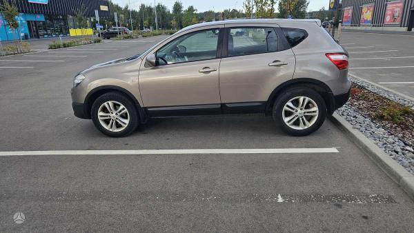 Nissan Qashqai 2013 Viļņa vietnē Brūns Nissan Qashqai 2013 Viļņa, ar dzinēja tilpumu 1.60 L un nobraukumu 208 tūkst. km par 4800 €, foto 1 vietnē AUTOMOTO.COM.LV
